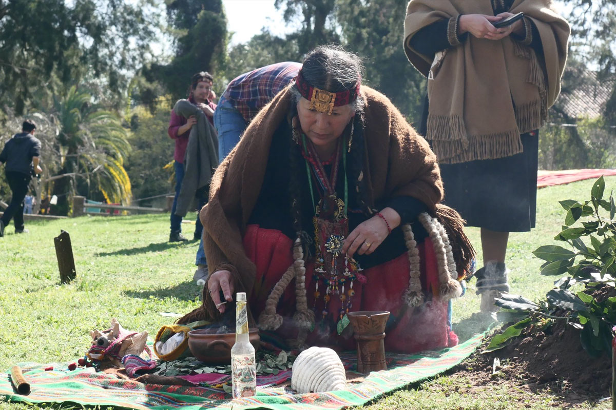 Provincia realizó una ceremonia para celebrar a la Pachamama en la Isla Martín García